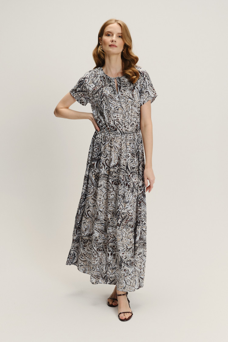 Kobieca sukienka maxi z nadrukiem paisley