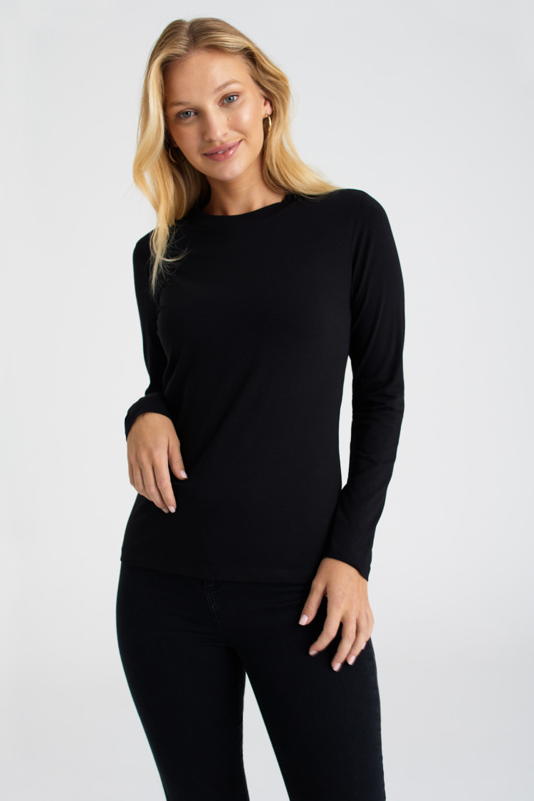 Czarny, basicowy top z długim rękawem